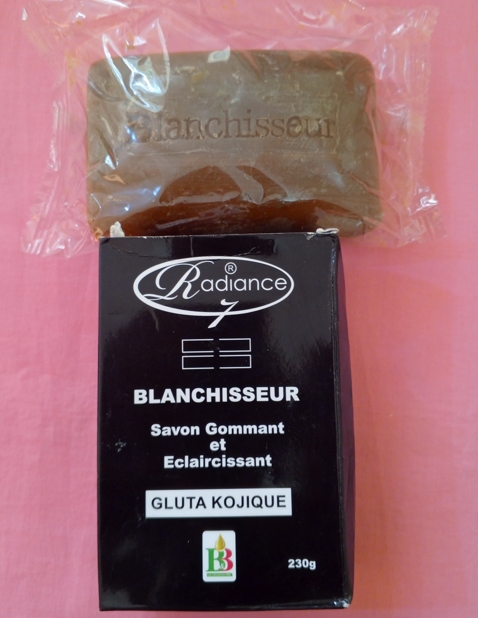 Savon blanchisseur RADIANCE 7 gommant et éclaircissant au gluta kojique ...